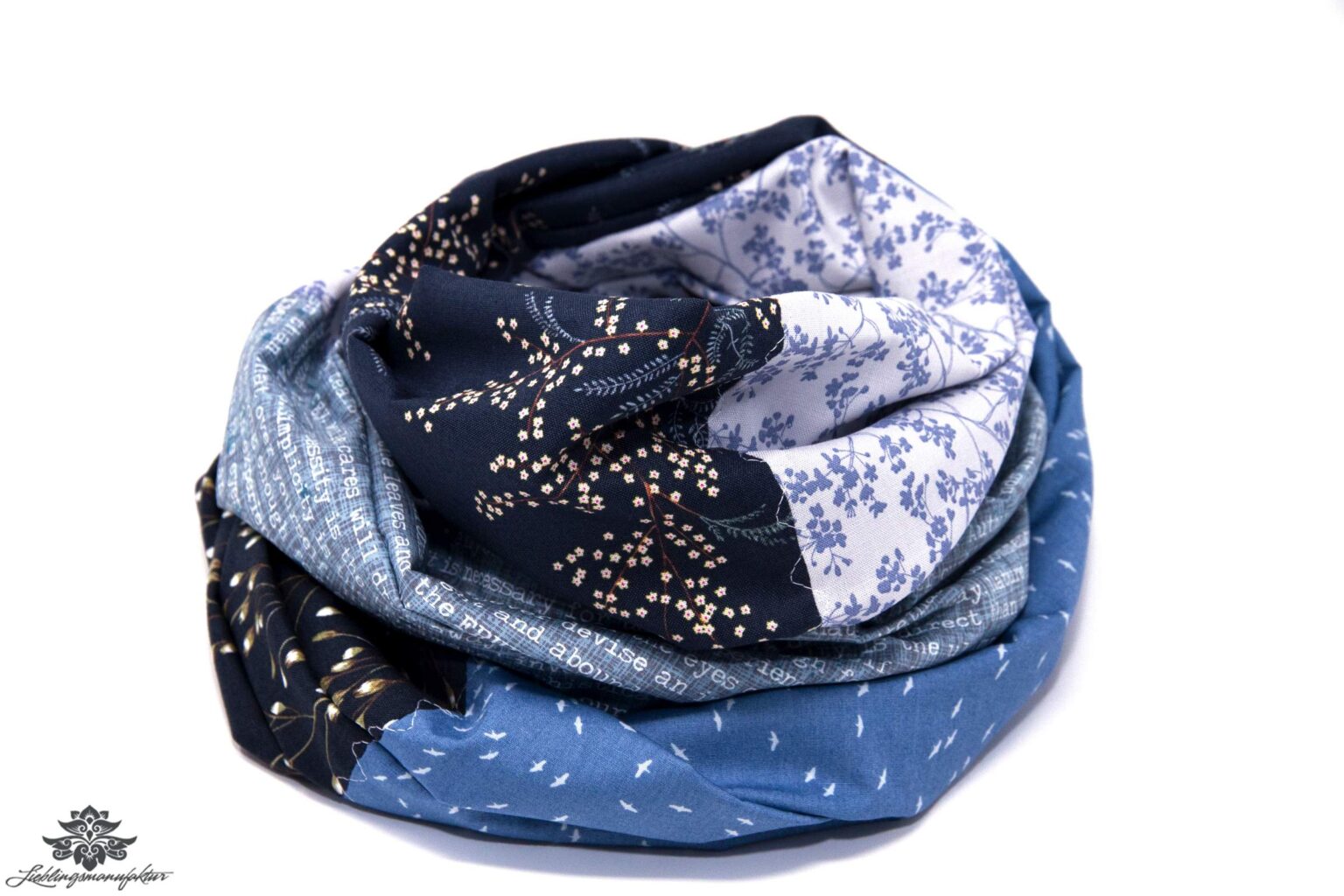 Blauer Schal zum Kleid aufpeppen Lieblingsstück der Lieblingsmanufaktur
