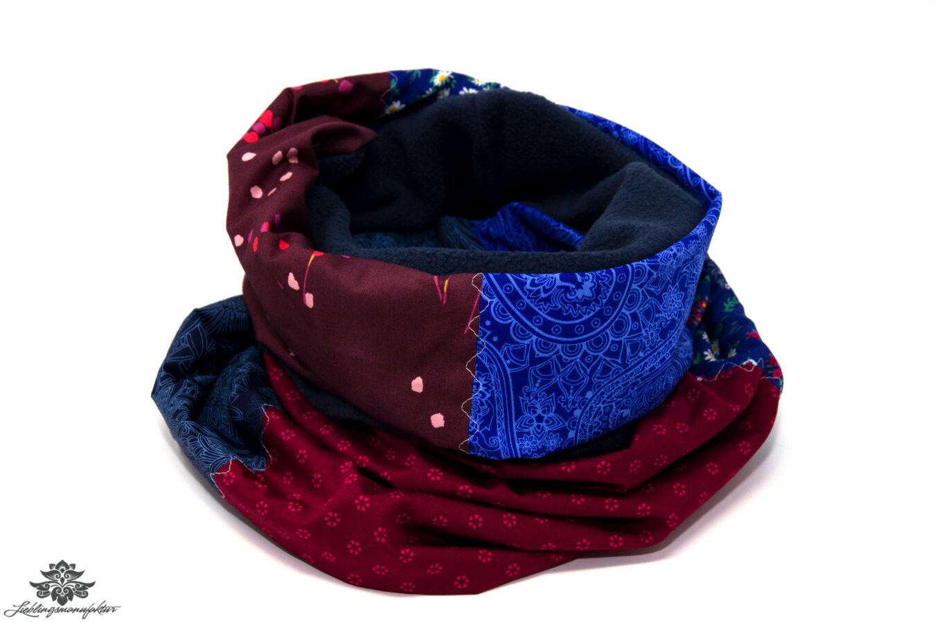 Blauer Schal Fleece-Loop im Patchwork-Design für den Winter